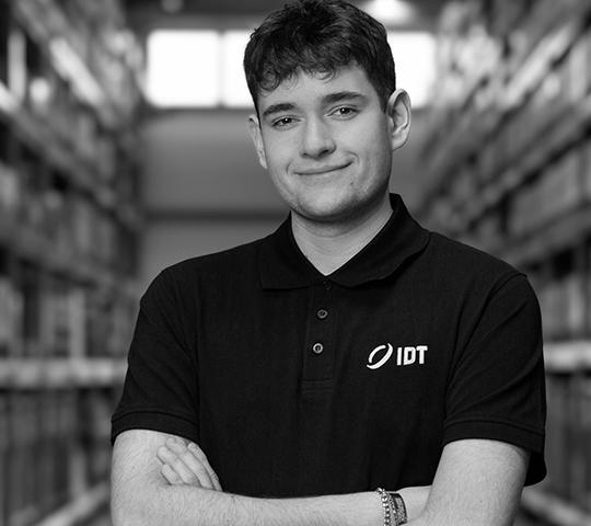 Max // 2. Lehrjahr - IDT Industrie- und Dichtungstechnik GmbH